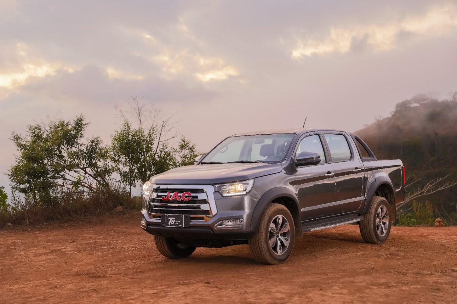 JAC Motors celebra sus 61 años con feria de vehículos - La Esquina 506